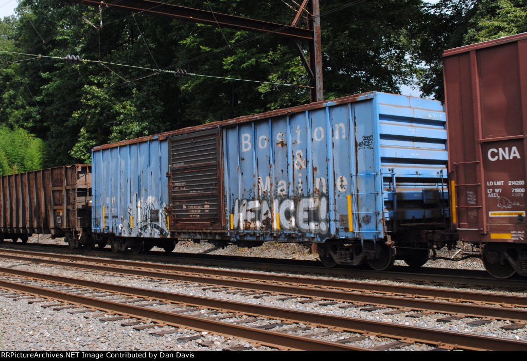 Boston and Maine 3209 on Q410-13